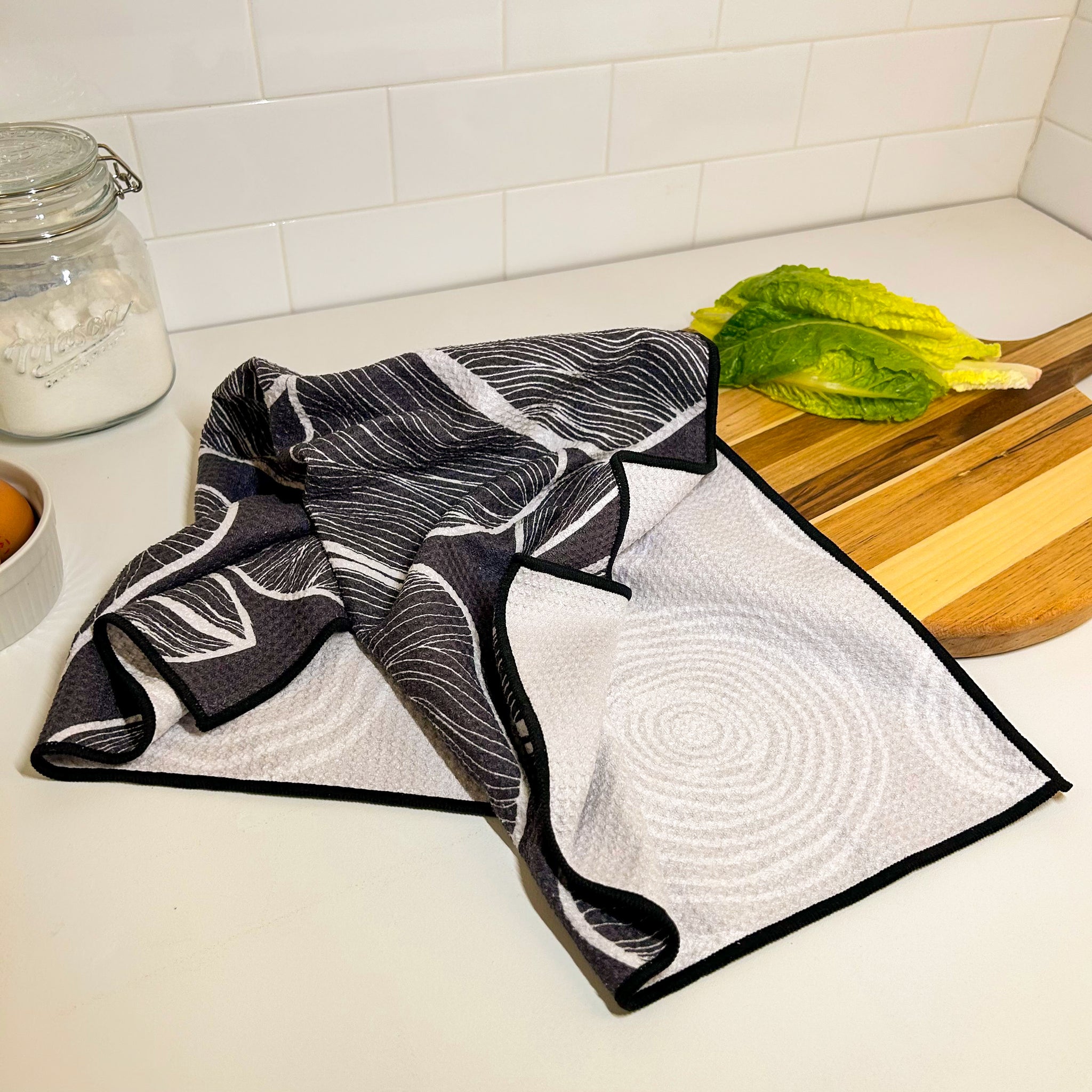 Black Petals - Kitchen Dish Towel & Hand towel – Buzzee